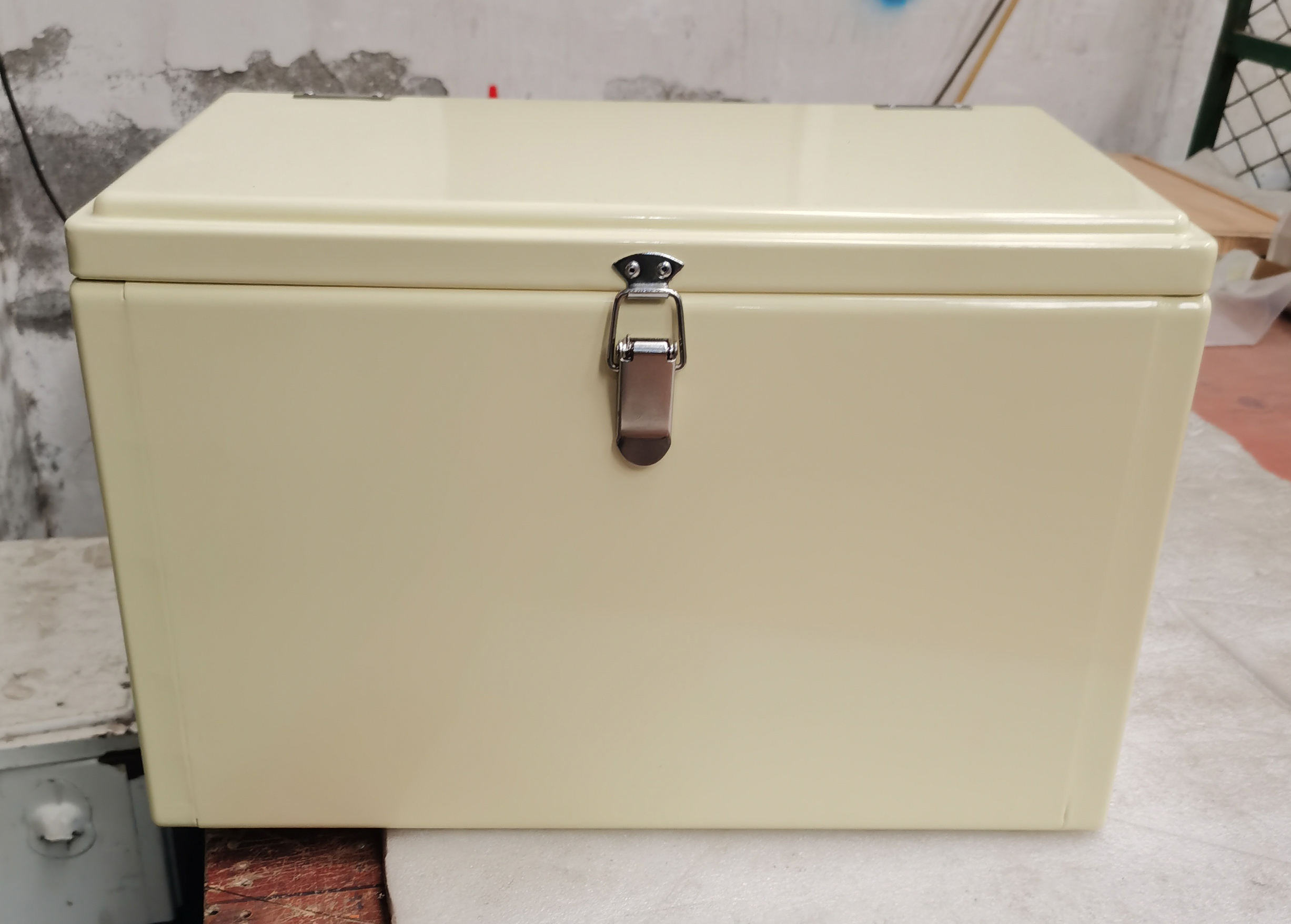 How to Choose the Best Corona Cooler Box: A Complete Buying Guide