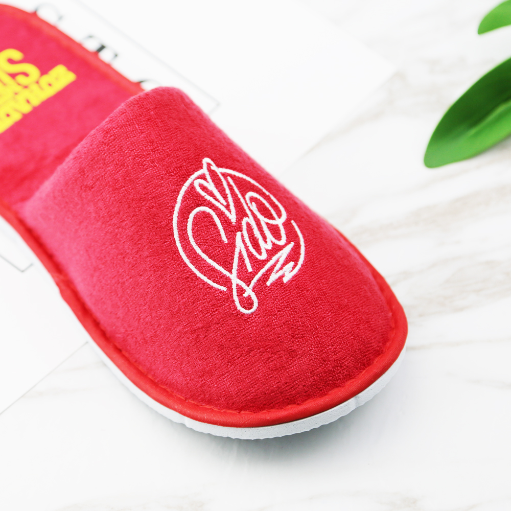 How to Choose Luxury Men Slippers: A Complete Buying Guide