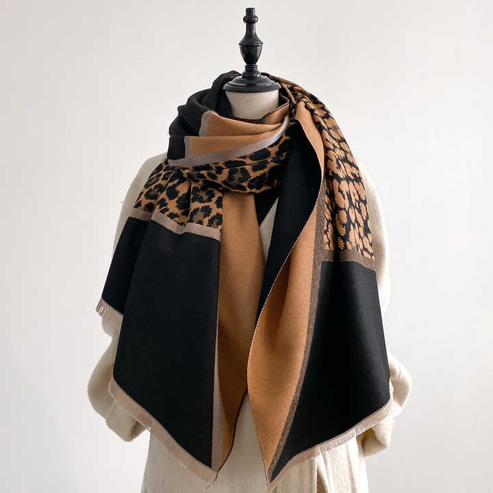 Classic Vintage Jacquard Leopard Cashmere-Like Wrap Minimalist Fashion ...
