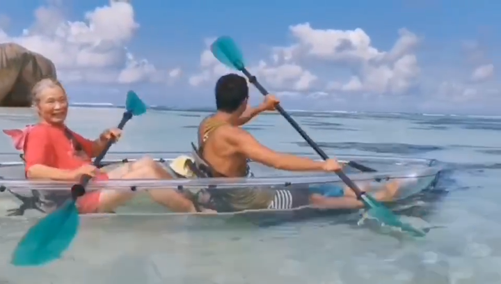 Clear Ship Kayak - Transparent Canoe for Lakes & Rivers