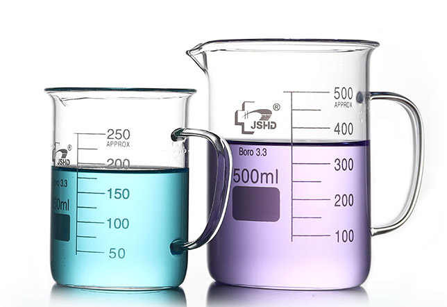 Laboratory Glassware - Graduated Beakers with Handles