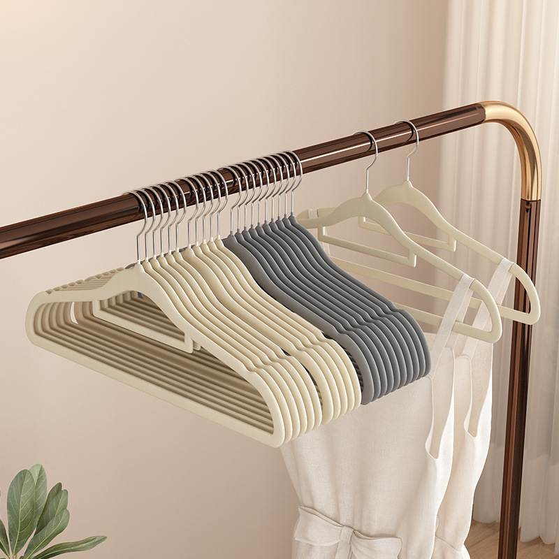 Maximize Closet Space with Durable non slip plastic hangers suit for ...