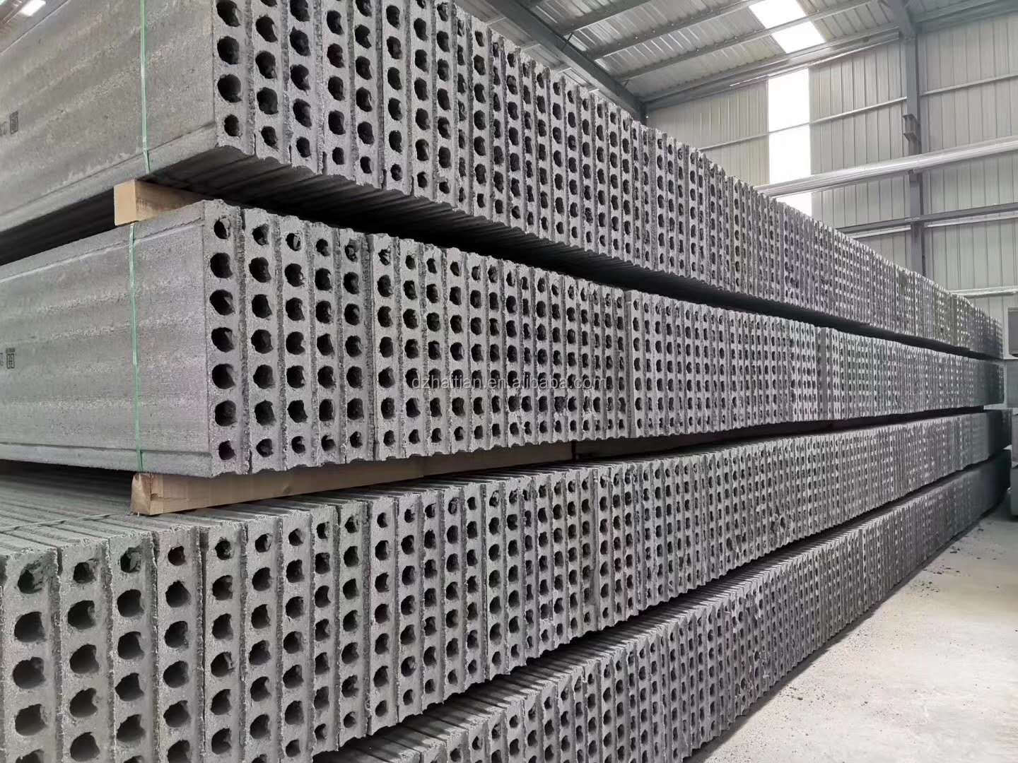 Precast Lightweight Concrete Wall Panels for Efficient Building
