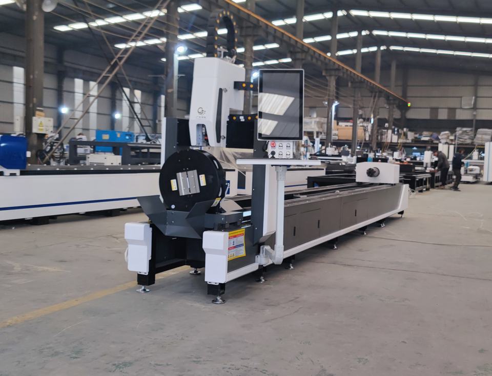 1.5KW Fiber Laser CNC 3-Axis Pipe Cutter with Water Cooling for Square ...