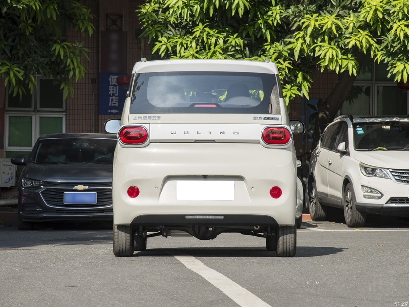Wuling Macaron Price - 2024 Electric Car 215KM Range