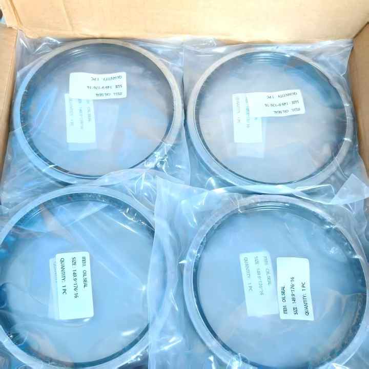 Engine Crankshaft Rear Oil Seals Excavator Parts AH8846E BZ5161E ...