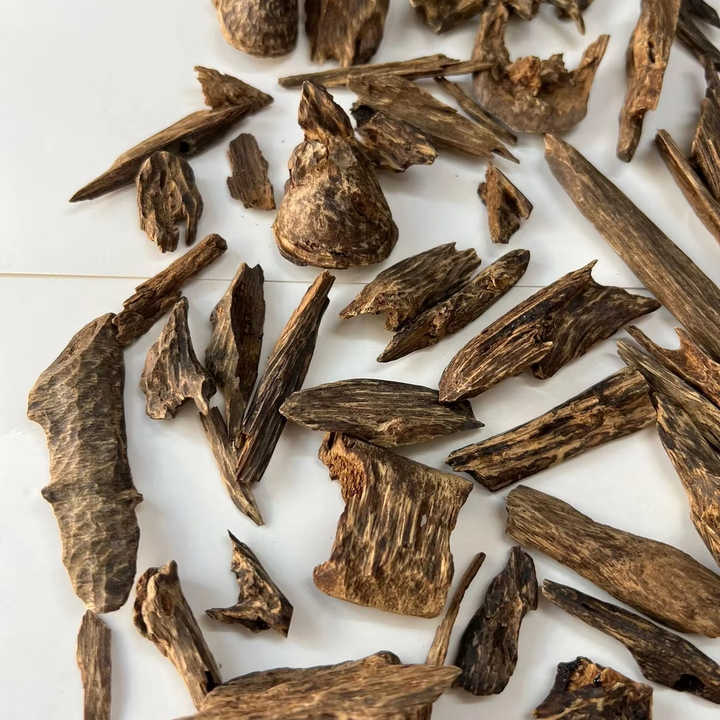 100% Natural Pure Agarwood Oud Chips High Quality Sandalwood ...