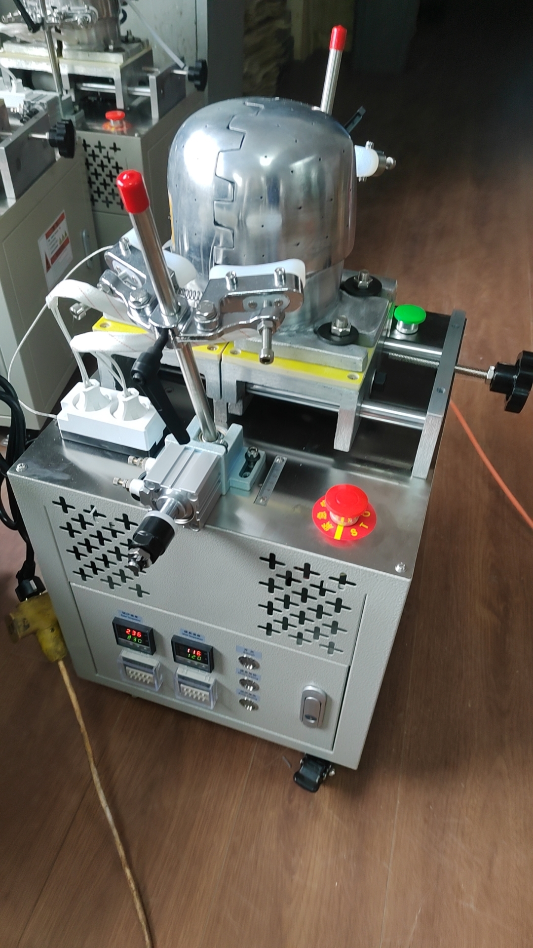 Cap Ironing Machines - Efficient Hat Steaming Solutions