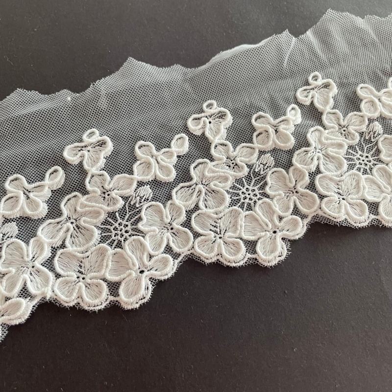 New Fancy Little Flower Pattern Embroidery Lace Trim for Clothes ...