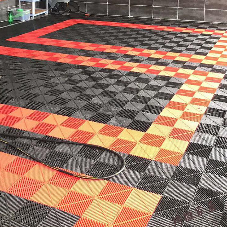 PP Interlocking Garage Floor Tiles Car Workshop Flooring Drainage Car ...