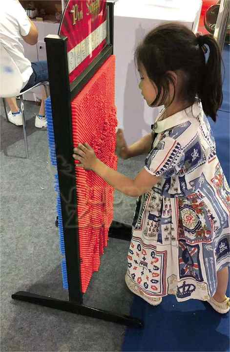 China Wholesale Kids Yellow Plastic Pin Impression Screen Toy ...