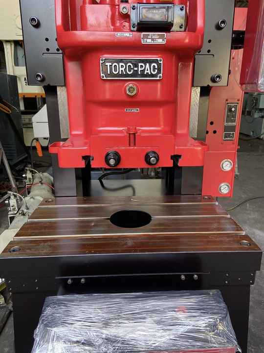 Heavy Duty Punch Press 60 Ton Hydraulic Metal Stamping Machine with ...