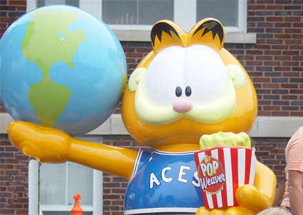 High Quality Life Size Movie Character Resin Garfield Cat Cartoon ...