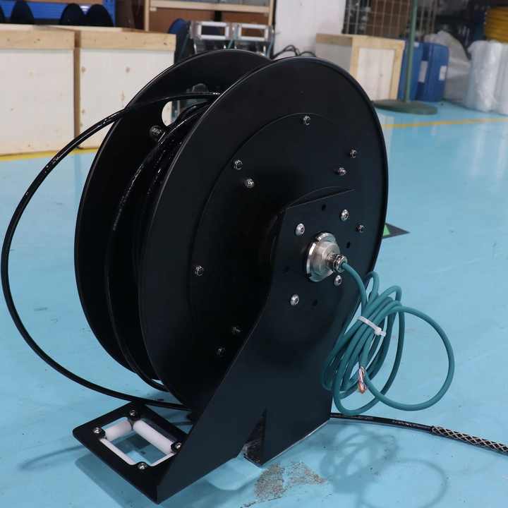 Spring Loaded Retractable Cable Reel Mechanism with DC Plug and IEC ...