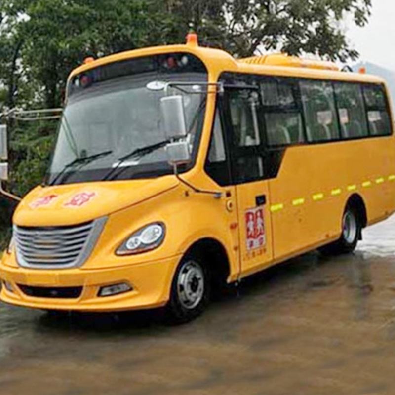 Kindergarten Friendly Diesel Four Wheeled Vehicles 95KW 24 41 Seats ...