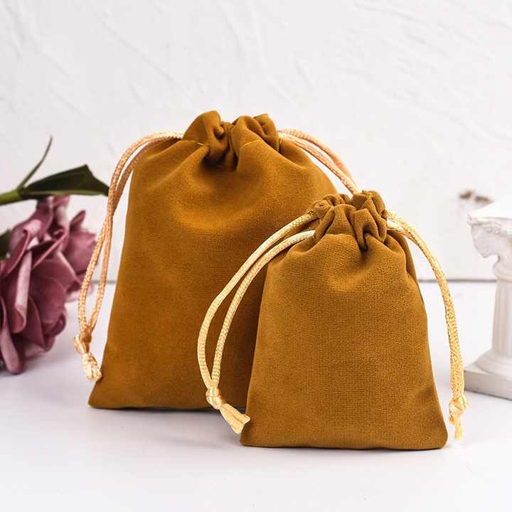 Custom Velvet Jewelry Bags - Elegant Pouches for Gifts