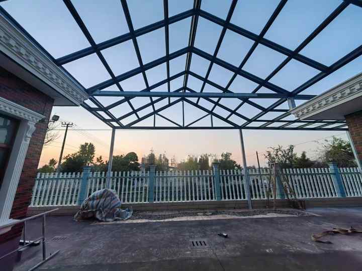 Customized Modern Design Outdoor Sun Room Polygonal Roof Villa ...