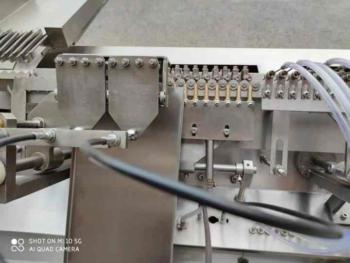 Automatic Small Powder Capping Machine, 5ml Glass Ampoule Vial Filling ...