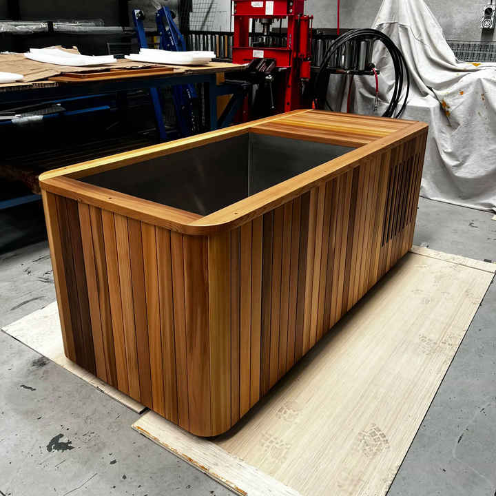 Relaxing Wooden Ice Bath - Modern Design & Customization
