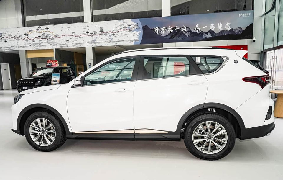 CHERY JETOUR X70 2025 1.5T DCT Comfort Edition 7-Seater Panoramic ...