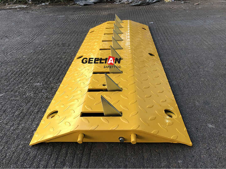 metal speed humps and bumps cheap anti-aged speed bumps iron steel road ...