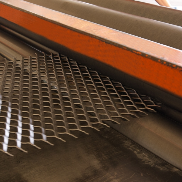 Aluminum Flattened Expanded Metal Mesh Perforated with Bending and ...