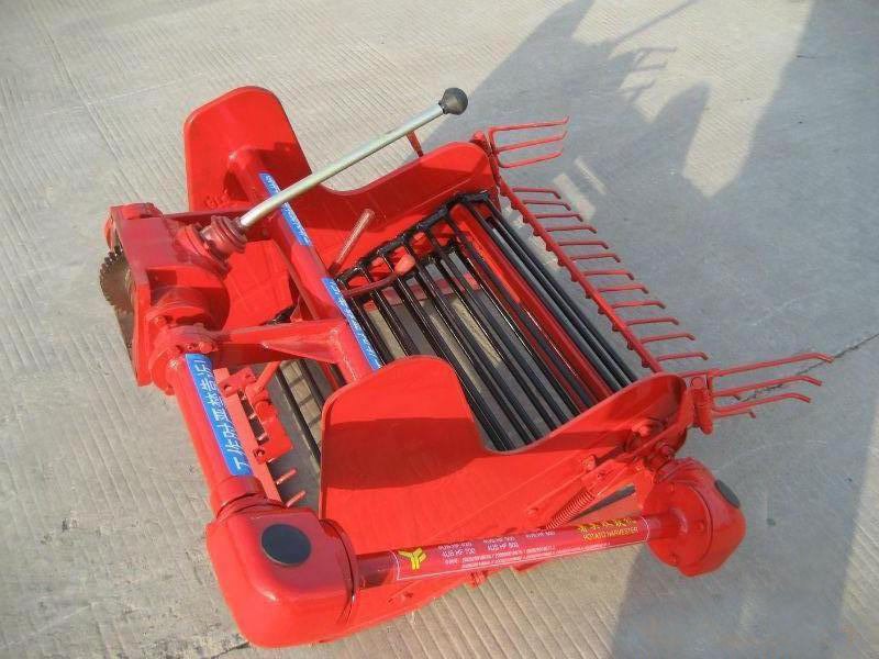 High-Performance Potato Harvester for Hand Tractors Simple & Effective