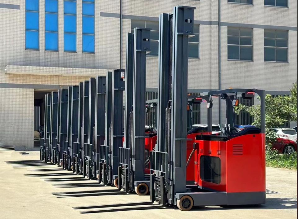 Heli Electric Reach Truck - 2000KG Capacity with Side Shifter