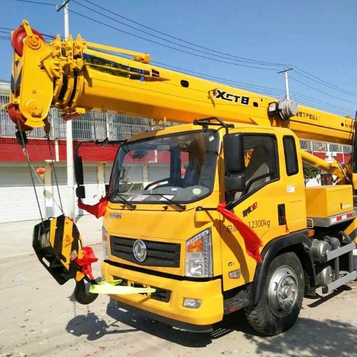 8 Ton Truck Crane XCT8L4 25.6m Boom Compact Hydraulic Lifting Crane for ...