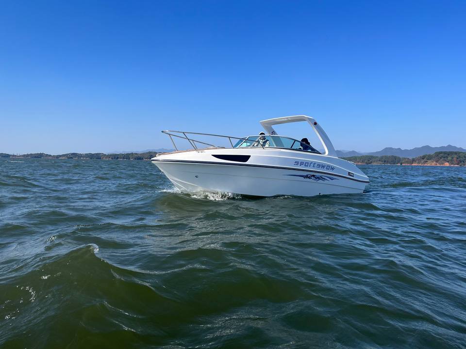 7.3m Fiberglass Mini Yacht - Versatile Water Sport Boat