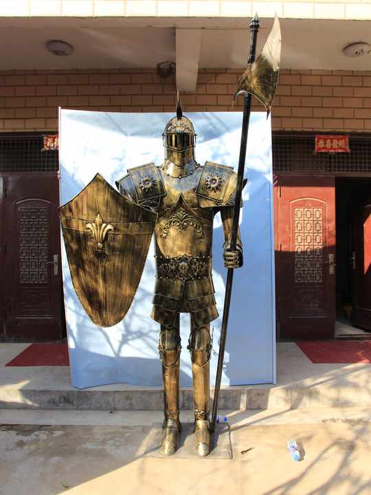 Knight Armour Statues Roman Medieval Knight Armor Knights Roman Style ...