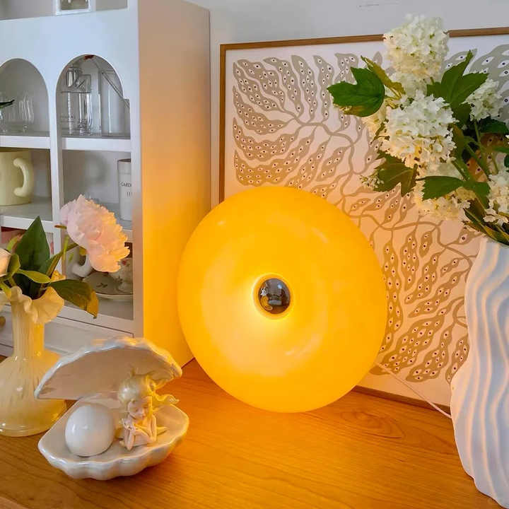 Medieval Ins Style Wangbuli Donut Table Lamp - LED Beauty