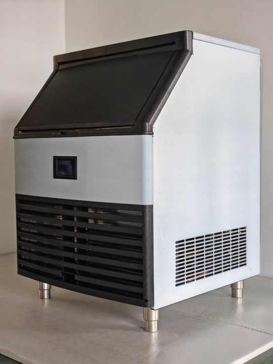 High Capacity Commercial Ice Makers - Reliable & Efficient