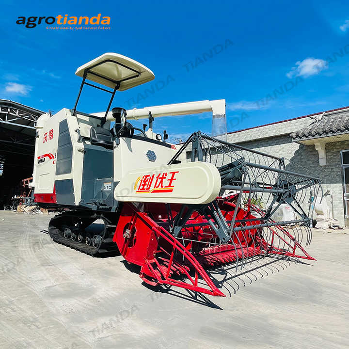 Second Hand FM World Combine Harvester for Sale - High Efficiency
