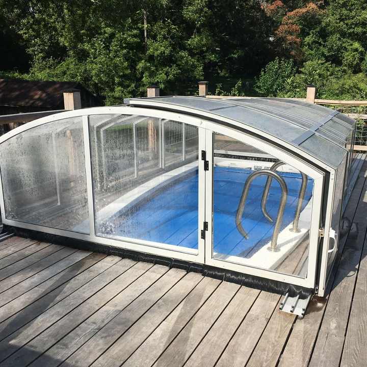 Free Standing Polycarbonate Retractable Pool Cover - Durable & Clear