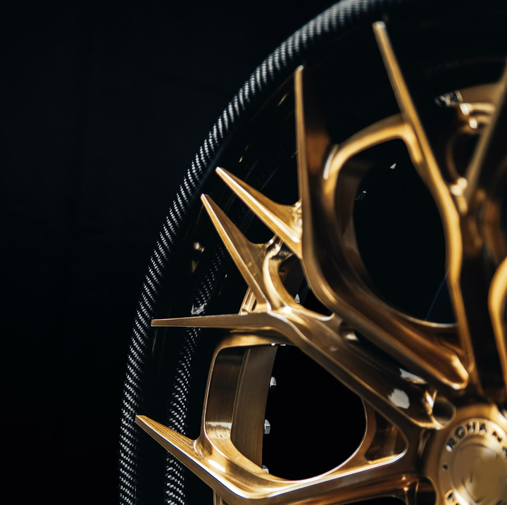 Upgrade Your 4x4 Sport Car with 2-Piece Carbon Fiber Wheels