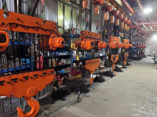Small Portable Electric Lifting Crane | Premium Mobile Gantry & Spider ...