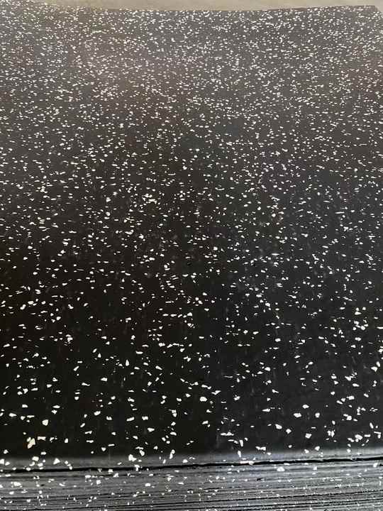 Durable SBR Rubber Gym Mats - Safe and Customizable Flooring