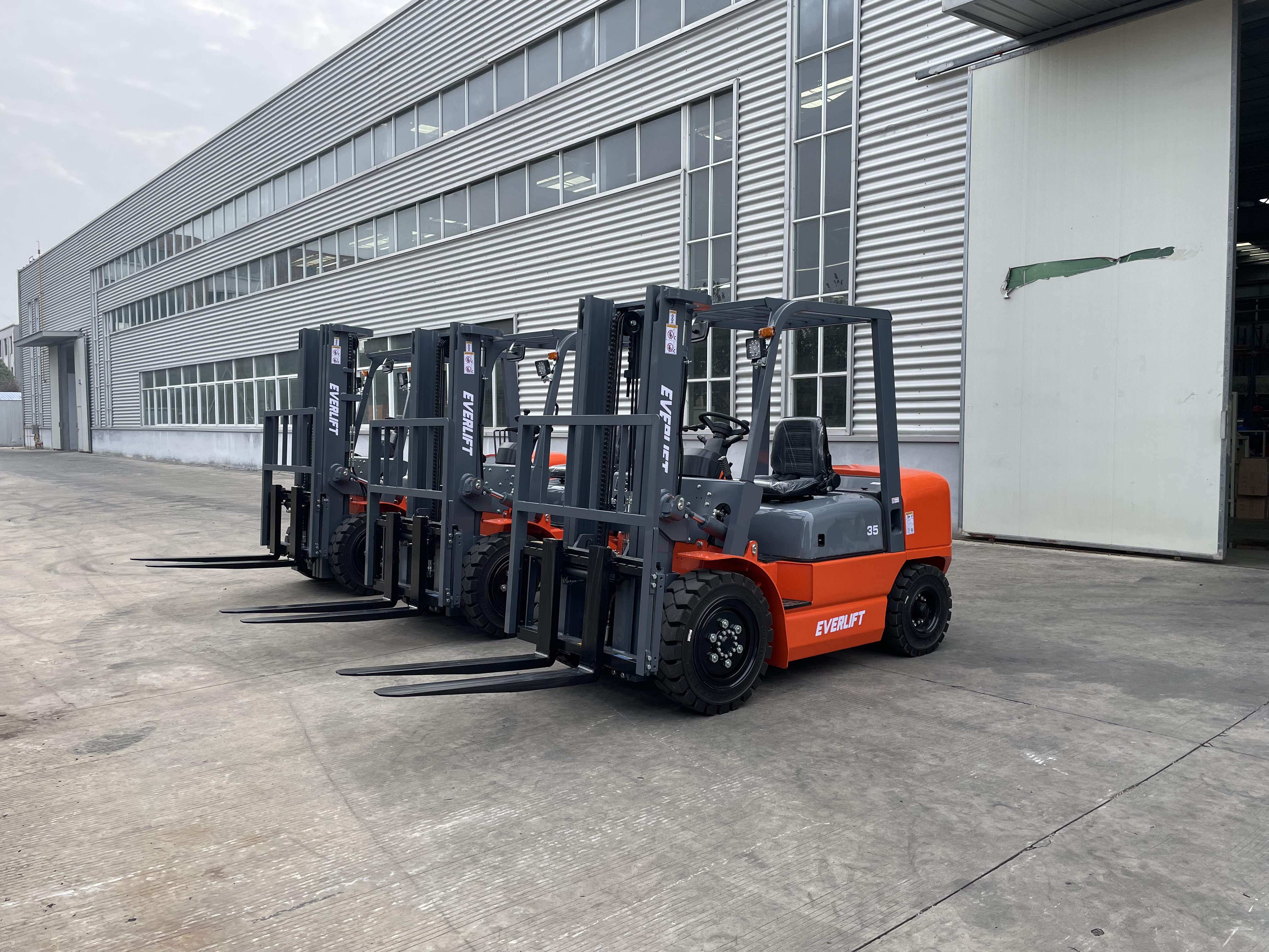 Low Price Mitsubishi Forklift 25 ton Second-Hand Japan Imported ...