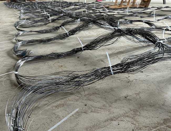 Low-Visibility Wire Net Mzp Tangled Tracked Track Mesh Putanka Car Tyre ...