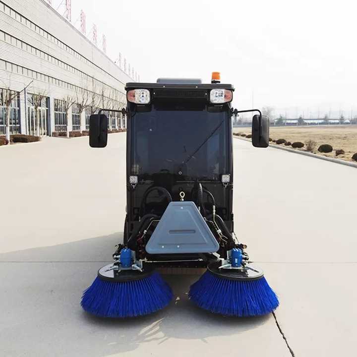 Ride on Factory Directly Supplier Diesel Compact Street Sweeper ...