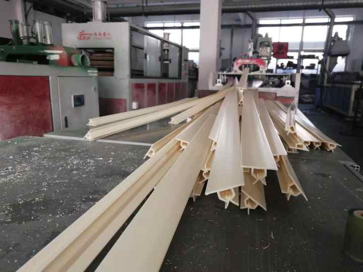 Soundproof Plastic Extrusion Walling Profiles Pvc Stretch Edge Frame ...