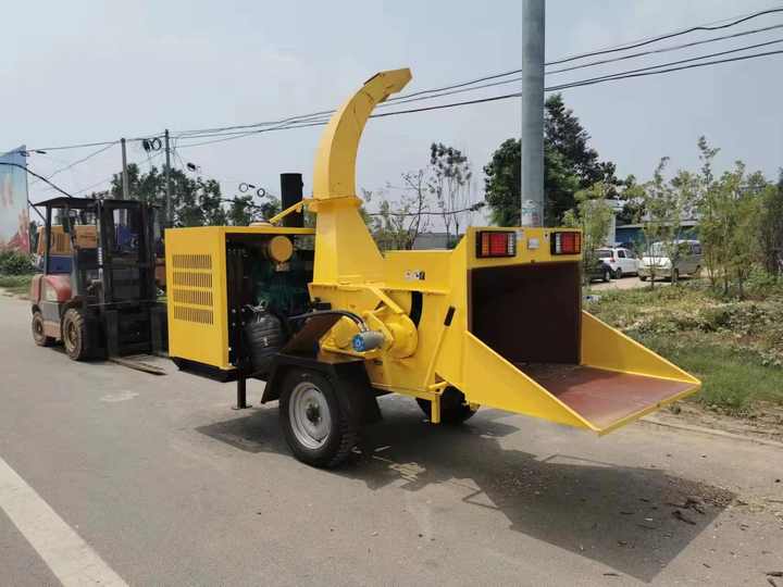 Garden Leaf Mulcher Shredder - Efficient Wood Chipping