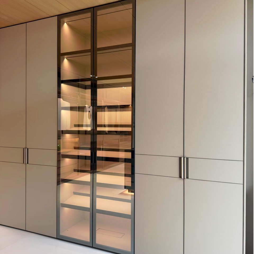 Custom Modern Leather Paneled Walk-In Closet Glass Partition Wardrobe ...