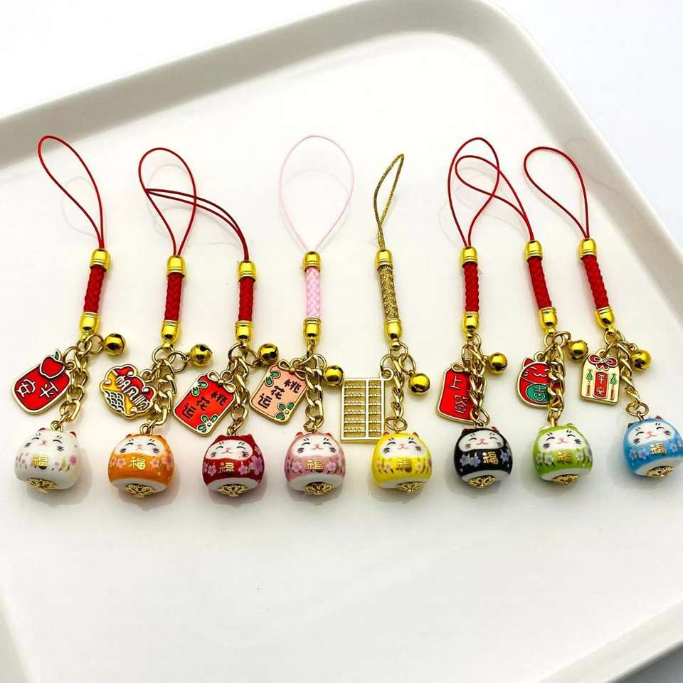 Japanese Lucky Cat Keychain Cute Cartoon Ceramics Maneki Neko Keychain ...