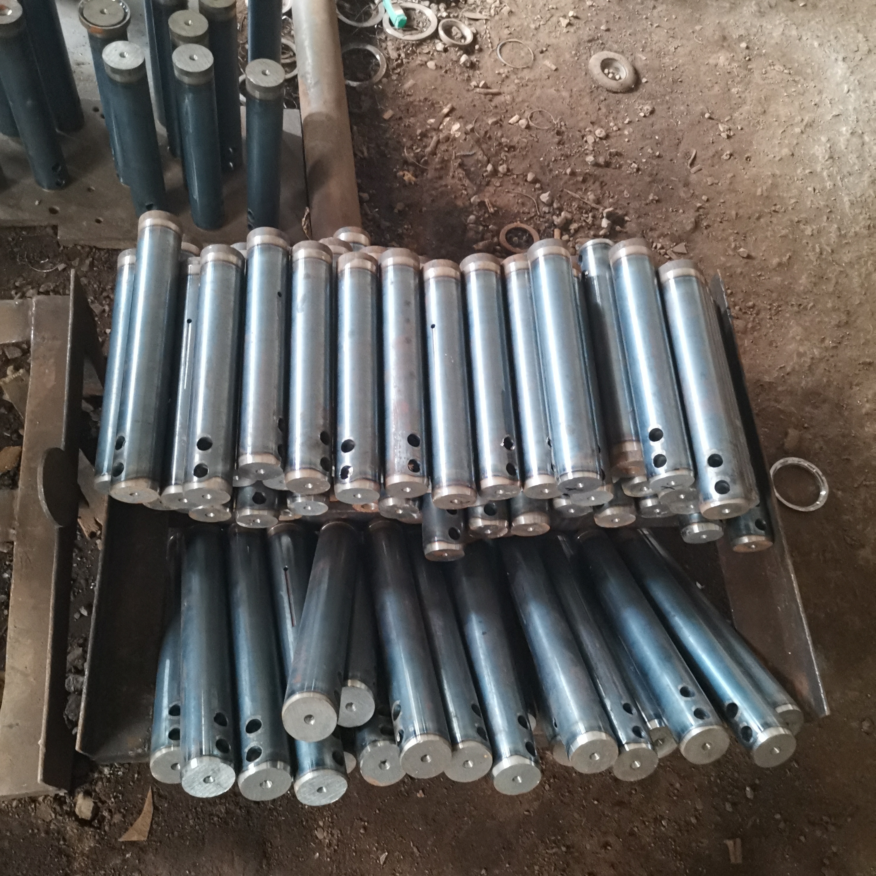 Pin Silinder Boom Berkualitas Tinggi untuk Ekskavator Hidraulik