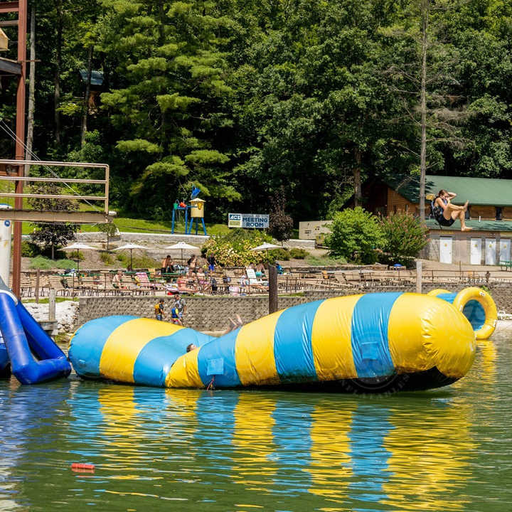 Customized Size Inflatable Catapult Blob for Water Parks