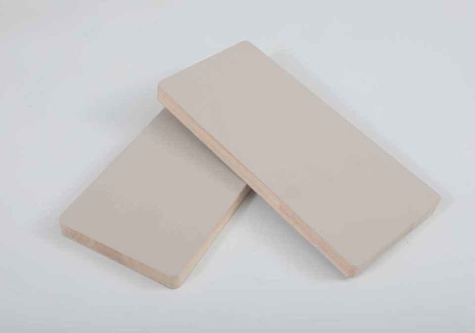 High Environmental protection Level Hot-selling Birch Plywood 18mm ...