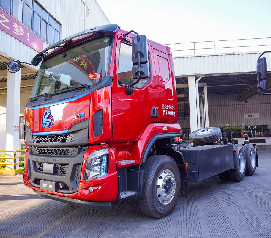 Dongfeng Chenglong H5 6X4 Electric Tractor Truck 352kWh Pure Electric ...