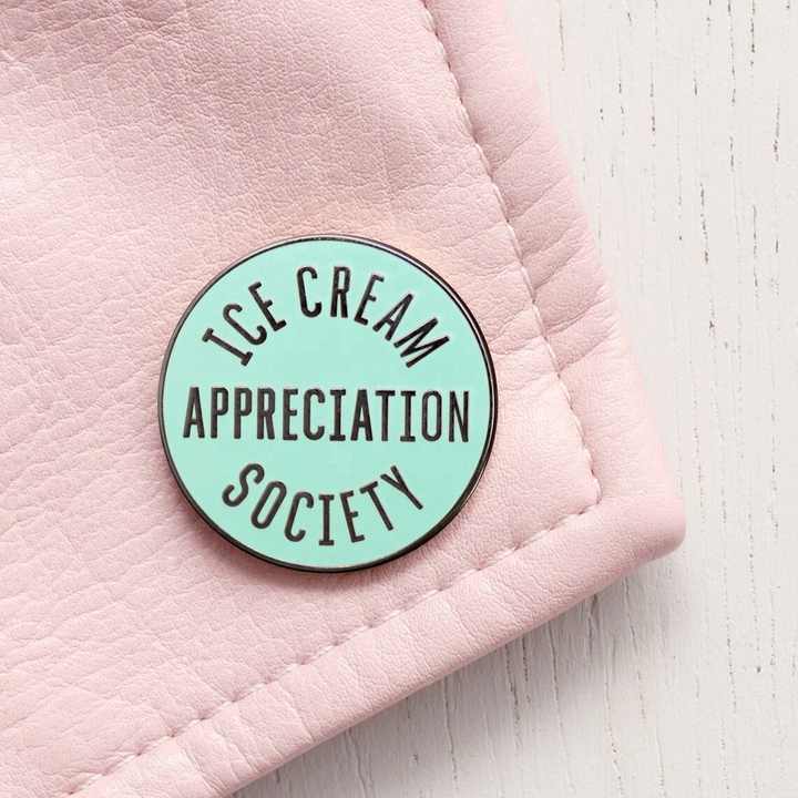 2022 Wholesales Colorful Enamel Pin Name Badge Custom Gold Plated
